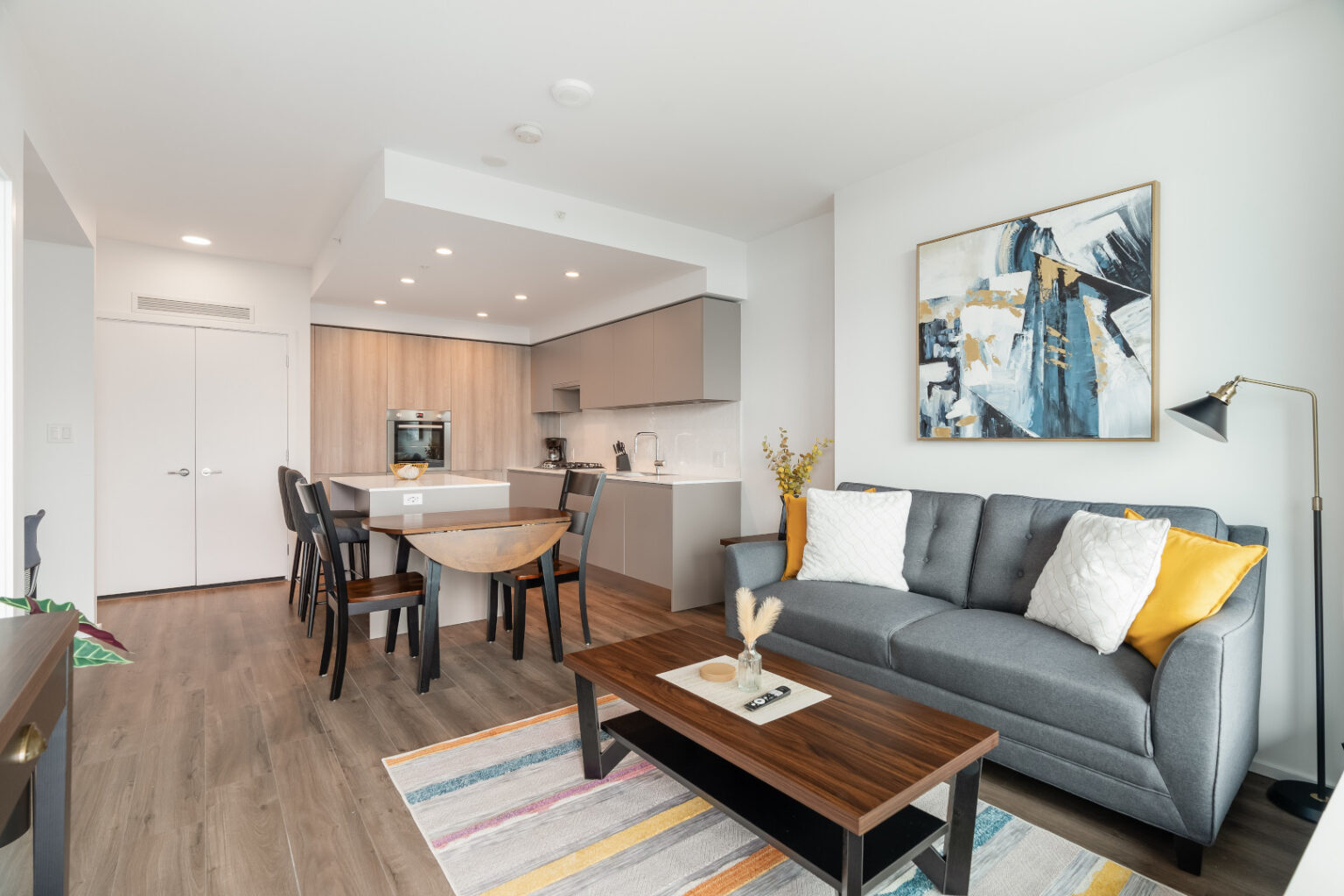 3809 Evergreen Place - Highstreet Accommodations