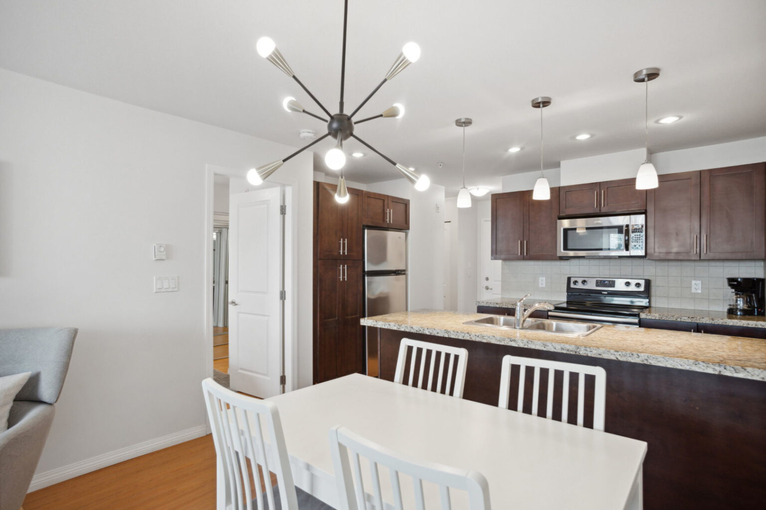 5000 Imperial Street - Highstreet Accommodations